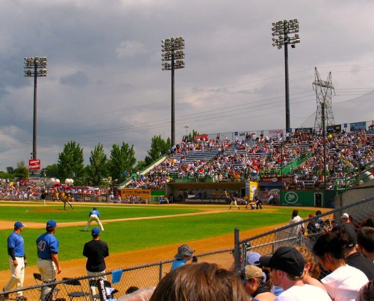 Inside Mike Veeck's World: Baseball, Family & Speeches